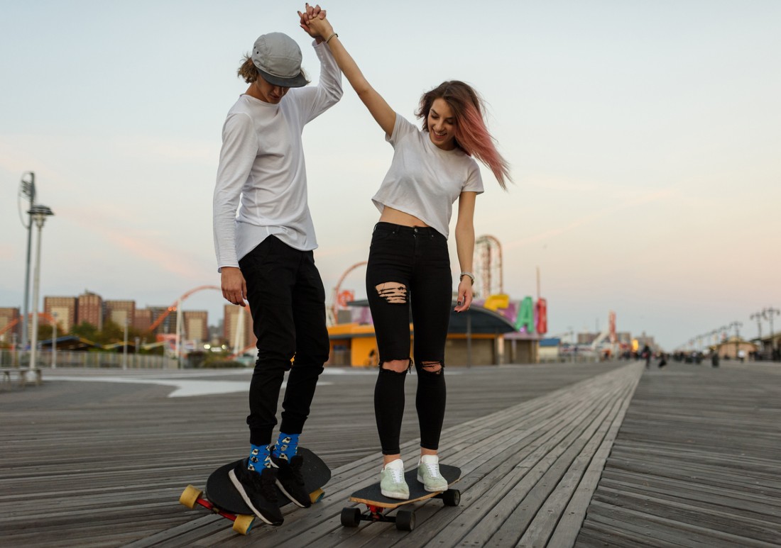 Longboarding for Beginners: Tips, Tricks, and Recommended Gear ...